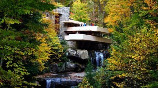 Frank Lloyd Wright: O Gênio da Arquitetura Orgânica - Blog do Ladeira